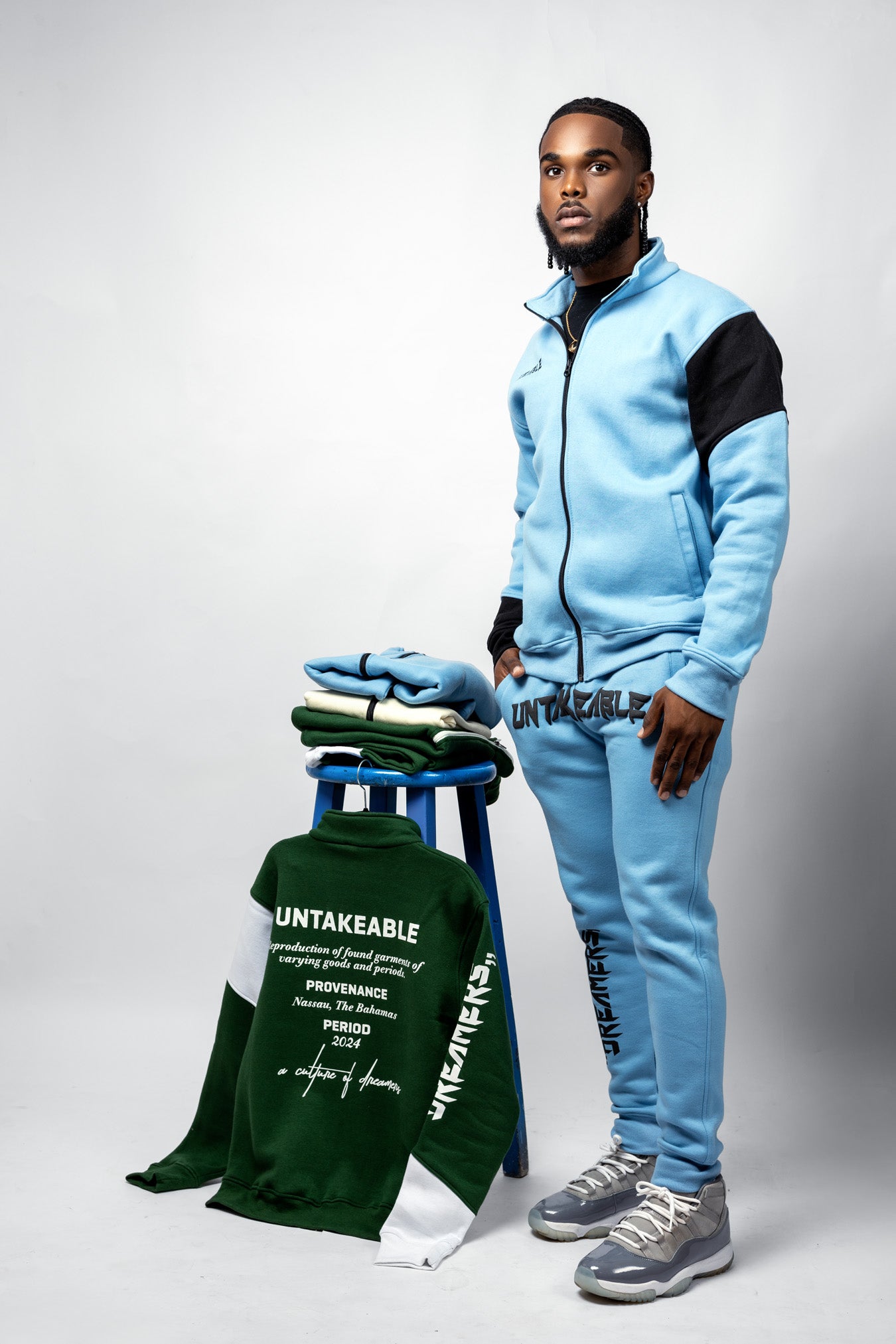"RVELATION" SKY-BLUE TRACKSUIT – Untakeable